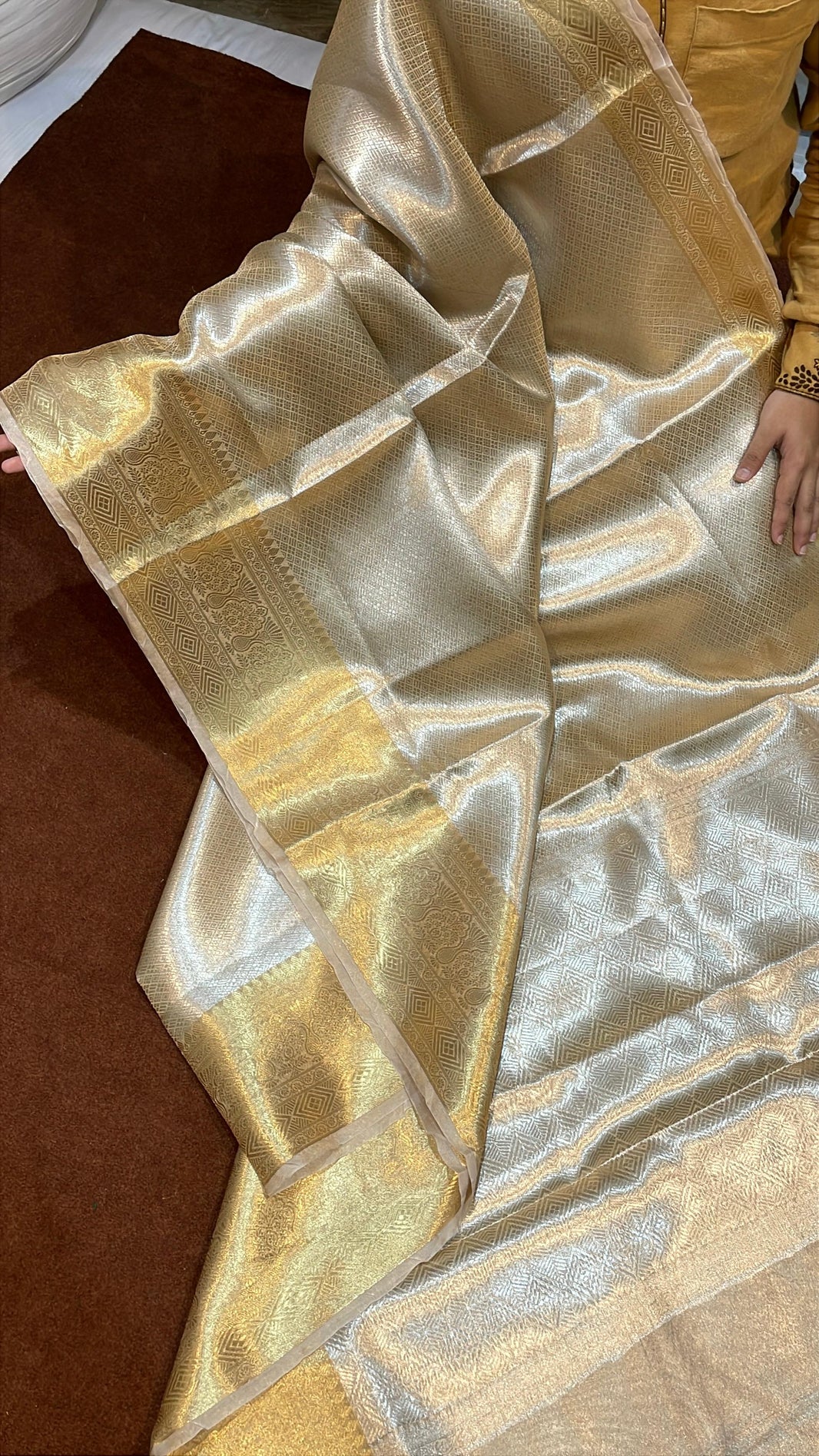Pure Banarasi Tissue Saree – Weaves Zone